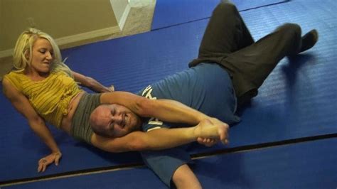 Wild Weightlifter 4k Hd Reality Girls Scissors Clips4sale