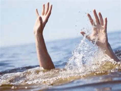 Up Man Jumps Into River After Going Live On Facebook