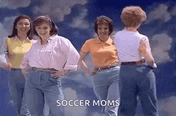 Mom Cougars  Mom Cougars Pose Discover And Share S