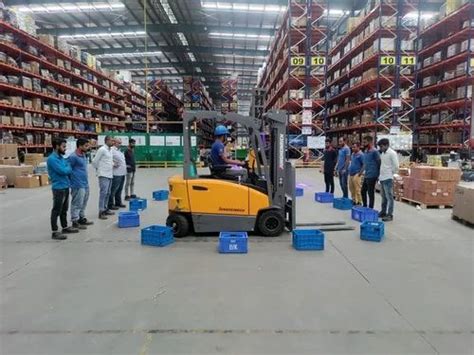Defensive Driving Training For Forklift Mhe Stacker Bopt Operators And Certification At ₹ 18000