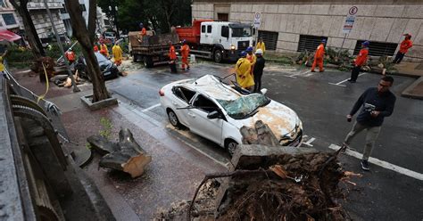 Un Fuerte Temporal Dejó Sin Luz A Cerca De Medio Millón De Usuarios En