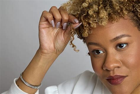 Finger Twisting Curls Bumble And Bumble