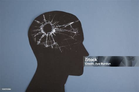 인간의 머리에 의해 제시 된 뇌 장애 기호 양식 종이 알츠하이머 병 치매 기억 상실 및 정신에 대한 창의적인 아이디어 0명에 대한 스톡 사진 및 기타 이미지 Istock