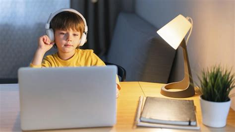 Диктанты по русскому языку видео с 1 по 11 класс СлонУм