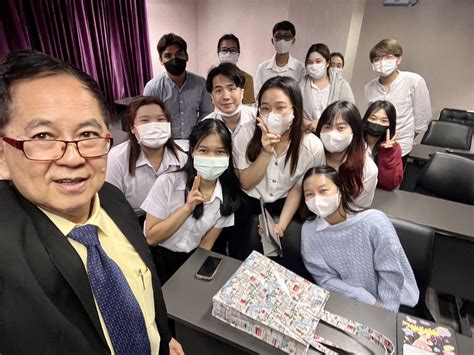 บรรยากาศการเรียนการสอนของนิสิตชั้นปี มหาวิทยาลัยเวสเทิร์น