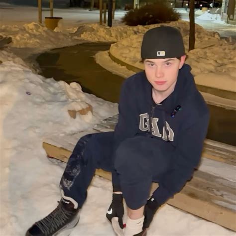 Noah Risling 𝜗𝜚 ⋆