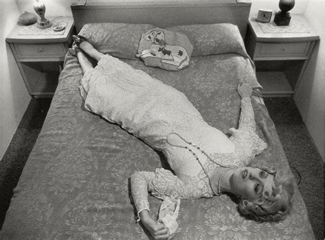 Untitled 96 1981 By Cindy Sherman Artchive