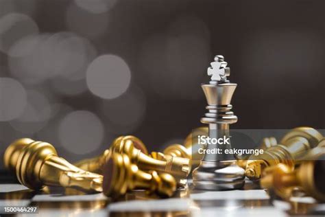체스 게임 전략적 비즈니스 리더십 성공적인 팀워크 비즈니스 리더 개념입니다 성공의 전략 도전 사업 체스판에 대한 스톡 사진 및 기타 이미지 Istock