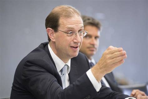 Cppib Posts 3 4 Return As Assets Grow By 7 6 Billion In Latest Quarter The Globe And Mail