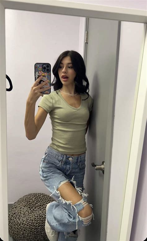 Rachel R Clothedwomen