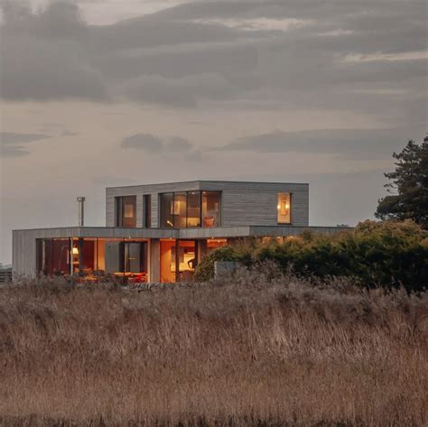 10 Super Skinny Houses Dezeen