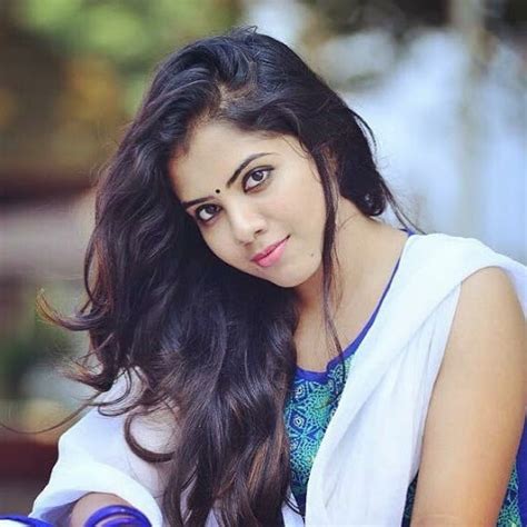 Actress Vidhya Vijayakumar Wiki Biography Movie Photos Videos