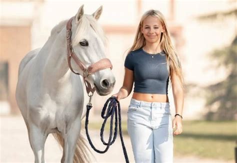 Giulia Sarkozy Les Photos De Ses Vacances Paradisiaques Aux