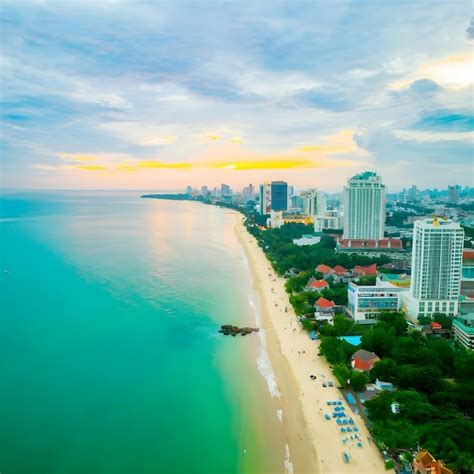 Pattaya Sea Beach Thailand Premium Ai Generated Image