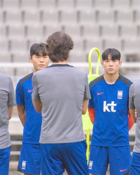 이세연 많이 배우고 갑니다📗 9월에 다시 만납시다⚽️ Instagram