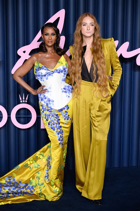 Iman Per La Prima Volta Ai Fashion Awards 2025 La Moda Ha Plasmato La