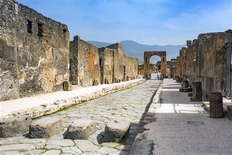 Pompeii Italys Frozen In Time Roman City International Travel News