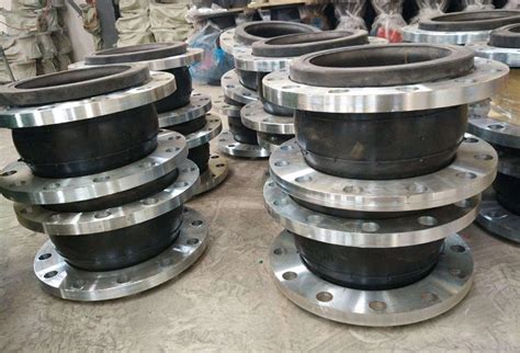 Soft Connection Flange Type High Temperature Flexible Rubber Expansion Joint China Flexible