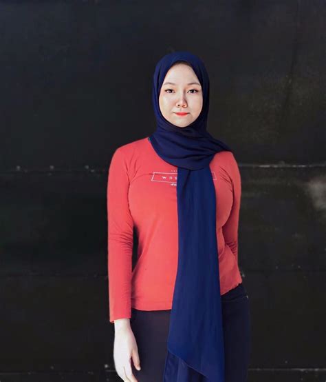 Awek Melayu Mandi Pakai Baju Ketat