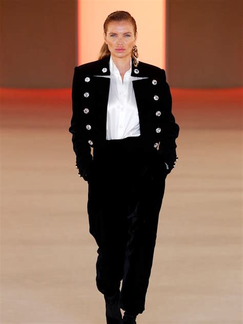 Yolanda Hadid Makes Runway Return Alongside Gigi And Bella