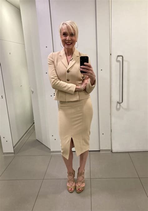 Dawn Neesom 58 Rprettyolderwomen