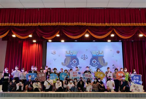 全國大專原創桌遊設計賽熱情登場 龍華科大勇奪4獎