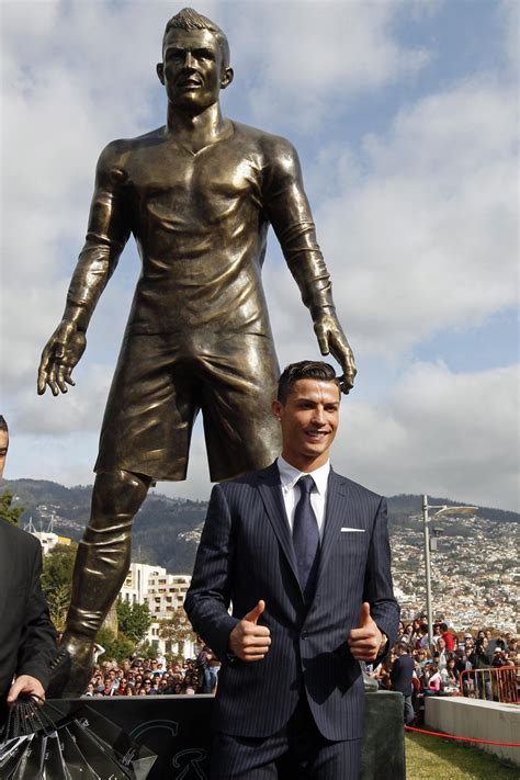 Cristiano Ronaldo Statue New Cristiano Ronaldo Statue Shows Off Star