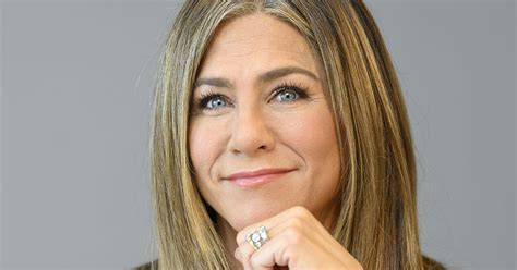 Big Nose Celebrities Female 60 Photos Moonagedaydreamfilm