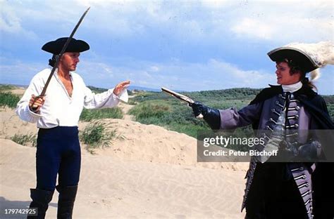 Balfour Hut Photos And Premium High Res Pictures Getty Images