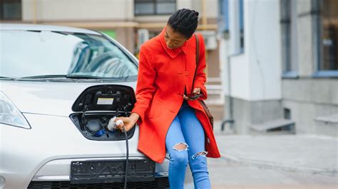 وسایل نقلیه الکتریکی Ev