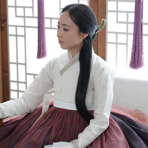 김민정 ⠀⠀⠀⠀⠀⠀⠀⠀⠀⠀⠀⠀⠀⠀⠀⠀⠀ ⠀⠀⠀⠀⠀⠀⠀⠀⠀⠀⠀⠀⠀⠀⠀⠀⠀ 오늘 오전 제 21회 서울국제여성영화제 위촉식에 참석해 소감을 전하고 있는 민정배우👏 5대