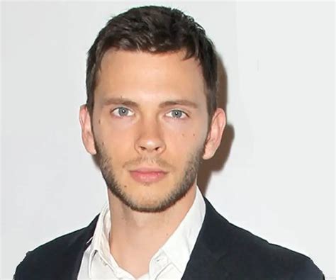 Devon Graye Gays Facts Personal Life Devon Graye Biography