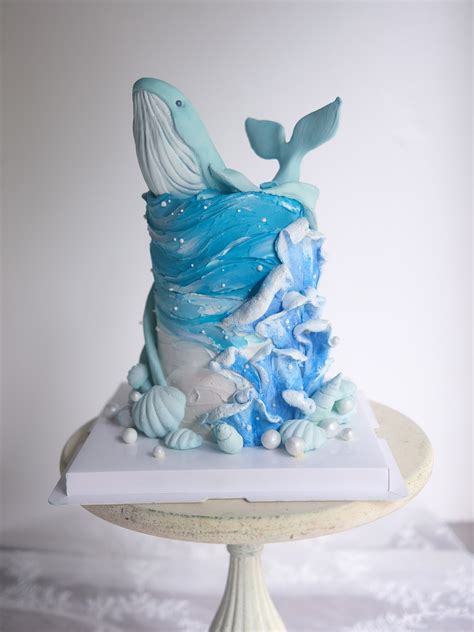 봄의 온도 케이크 이 파란 장미의 케이크는 매년 아내 분의 생일 마다 찾아 주시는 고객님을 위해 제작 되었습니다 진짜 센스있고 다정한 남자 분 들이 많으세요