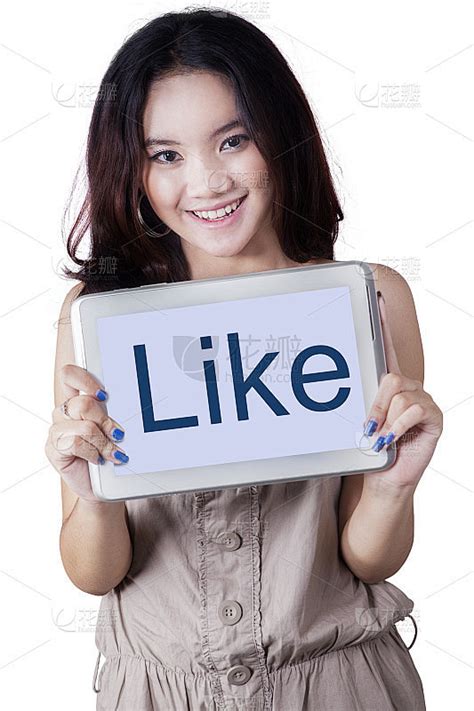 女学生，平板电脑上的文字