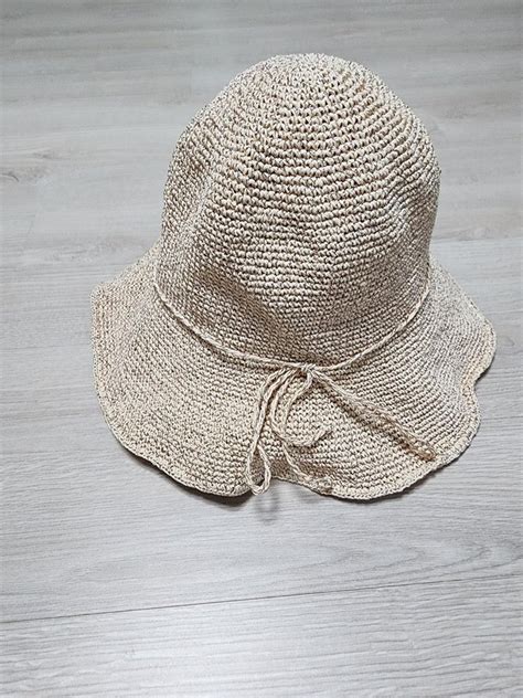 지센 밀집모자 원가 7만원 여성 벙거지 버킷햇 해변리본 헬로마켓
