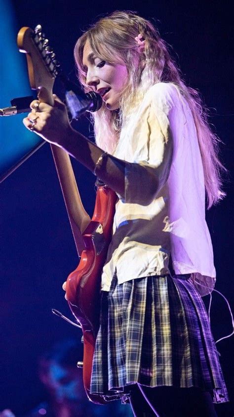 Hester Chambers Of Wet Leg Band R Uk Babes Underrated