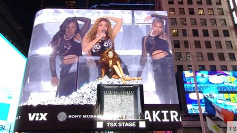shakira live at tsx times square