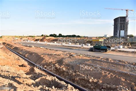 도로 작업 중에 롤러 기계를 포장합니다 포장 공사를 위한 건설 현장의 로드 롤러 0명에 대한 스톡 사진 및 기타 이미지 0명