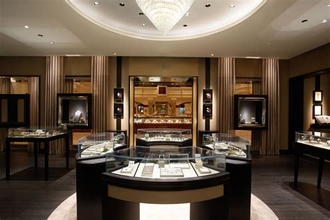 Discover The Newly Renovated Van Cleef And Arpels Boutique