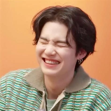 Bts Community Posts 안녕 윤기 가능하다면 이 글을 읽어보시길 바랍니다 나는 단지 당신이 소중하다는