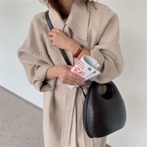 로하롤레 핸드메이드 울 캐시미어 빅카라 루즈핏 롱코트