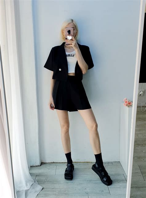 크롭자켓반바지셋업xsfree제작 팔자켓투피스 크롭반팔자켓 셋업투피스 반바지세트 반바지투피스 자켓투피스 여름셋업 하객룩 데이트룩 캠퍼스룩 셋업투피스 반바지슬랙스 에이블리