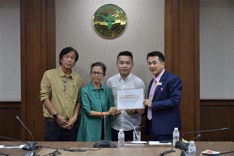 เครือข่าย Hiv ยื่น 3 เรื่อง ชลน่าน ยุติปัญหาเอดส์ ขอรักษาทุกที่ 3 กองทุน รับยาต้านฯ ทันทีที่