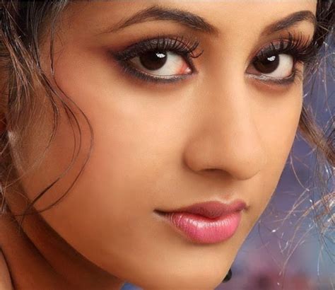 Malayalam Actress Eyes Cute Looks Wallpapers Images