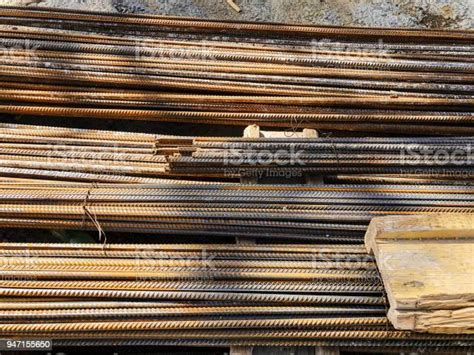 금속 철 분 보강 건설 현장에 바닥에 누워 아파트에서 수리에 대 한 자료는 재건 및 혁신 리 모델링 공사중 개선에 대한 스톡 사진 및 기타 이미지 Istock