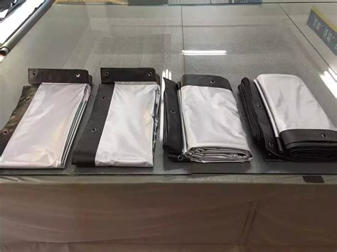 까만 국경을 가진 백색 정면 영사 스크린 옥외 영사기 스크린