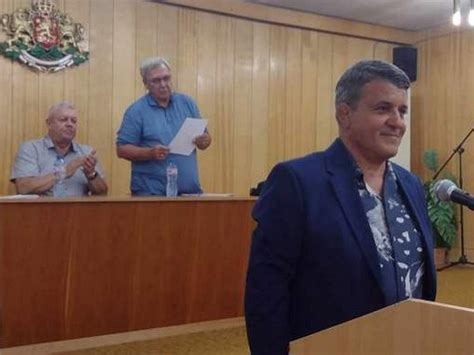 Кметът на Факия положи клетва след като спечели частичните местни избори