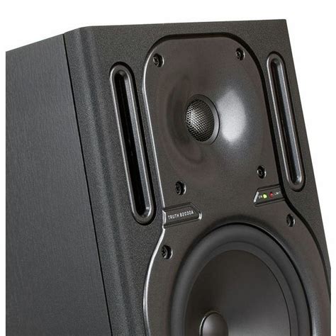 Behringer B2030A Truth – Musikhaus Thomann