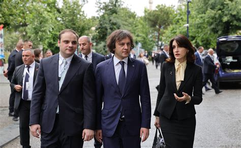 ირაკლი ევროპული პოლიტიკური გაერთიანების სამიტის ფარგლებში მონაწილეობა მივიღე მრგვალი მაგიდის