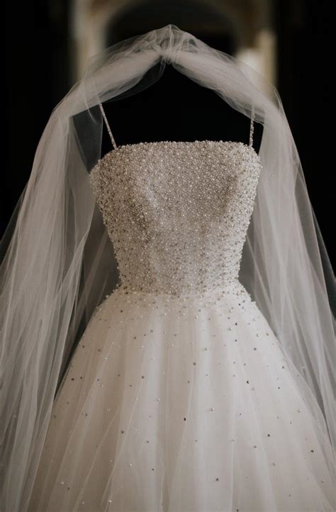 Allison Webb Thatcher 2019 1729130 Preowned Wedding Dresses